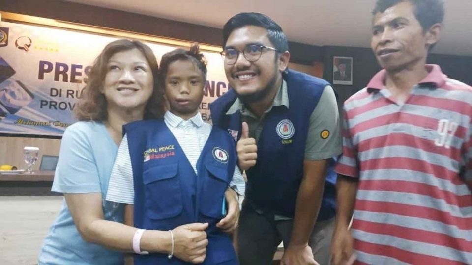 Doktor Pakar Dari Malaysia Tawar Rawatan Pendengaran Kepada Hero Cilik ...