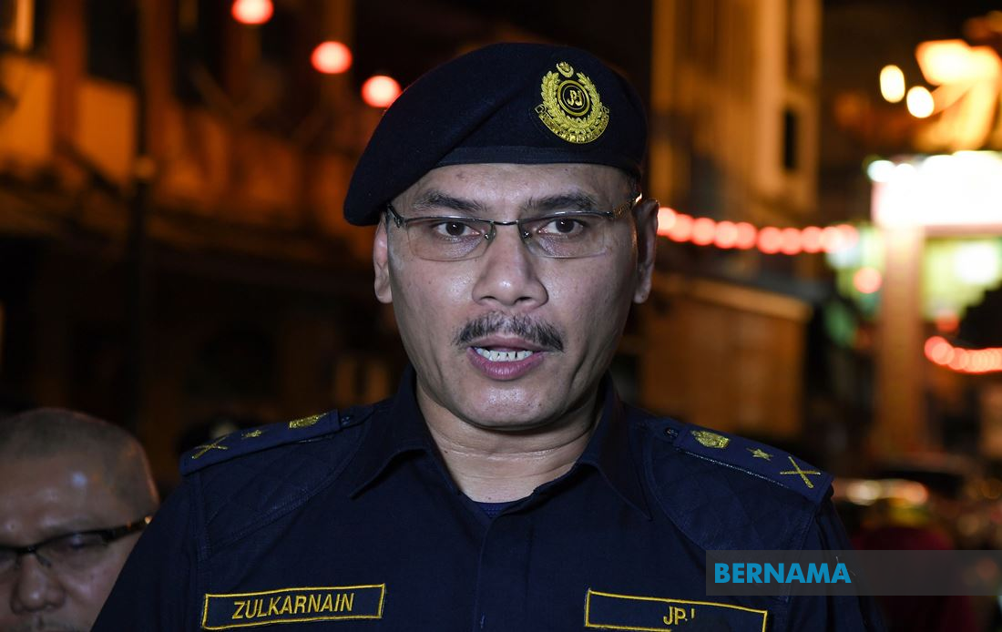 Anggota JPJ Terengganu Menyamar Penumpang Bas Ekspres