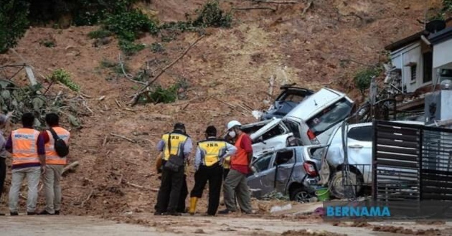 Lelaki Masuk Lokasi Kejadian Tanah Runtuh Adalah Bekas Anggota Sukarela APM