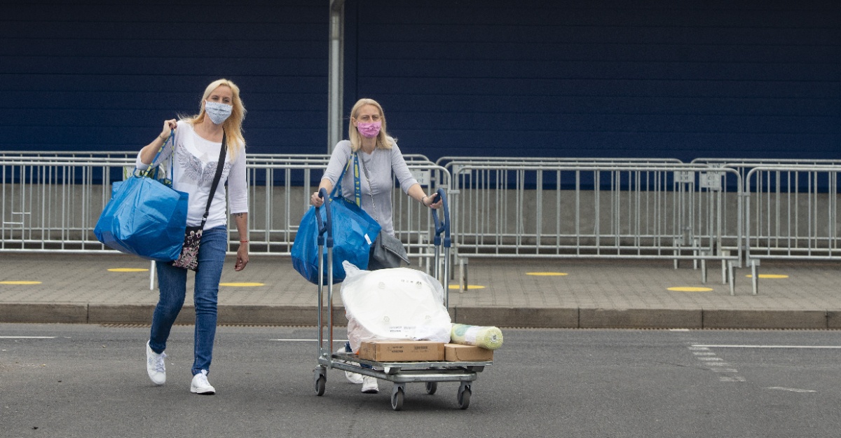 Bukan Saja-saja, Ini Rupanya Asal Usul Beg IKEA & Kenapa Warna Biru