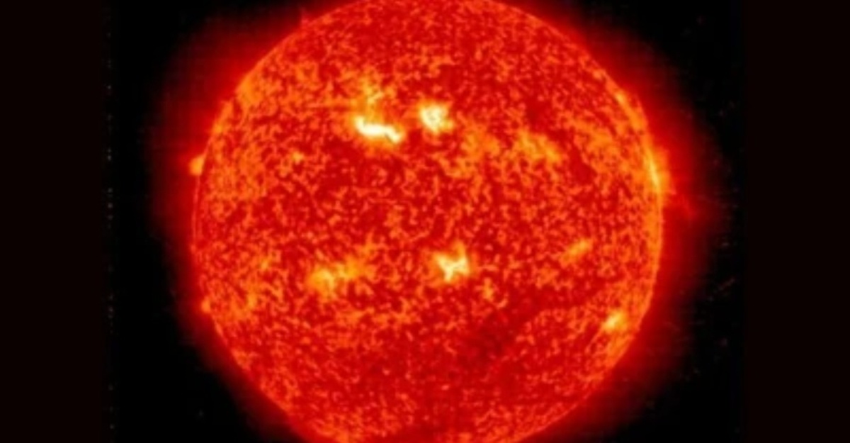 NASA Beri Amaran, Ribut Suria Sebabkan Gangguan Internet Selama ...