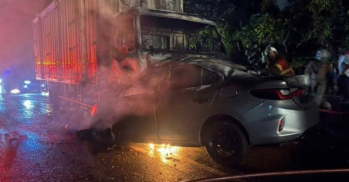 Dua Rentung Dalam Nahas Kereta Bertembung Lori Kontena