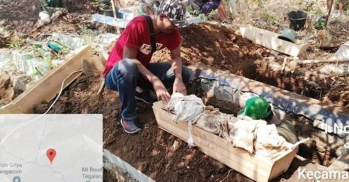 Kain Kafan Jenazah Yang Nak Dipindahkan Didapati Masih Elok & Bersih ...