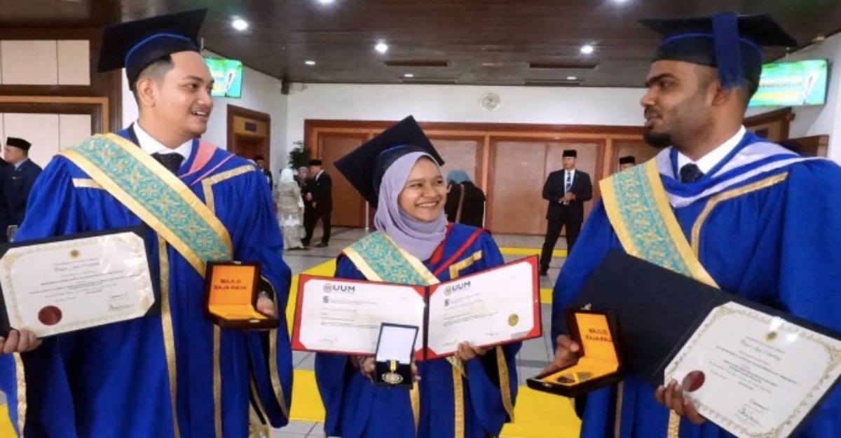 Dua Kali Gagal Masuk Universiti, Muhammad Azri Akhirnya Capai Anugerah ...