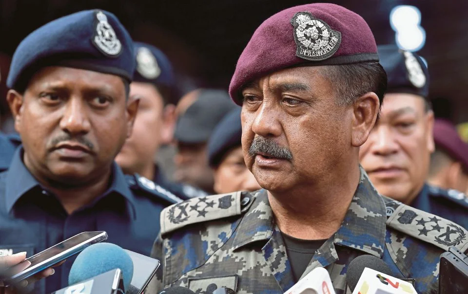 Gaji Rendah Dan Sikap Antara Faktor Pegawai, Anggota Polis Terlibat ...