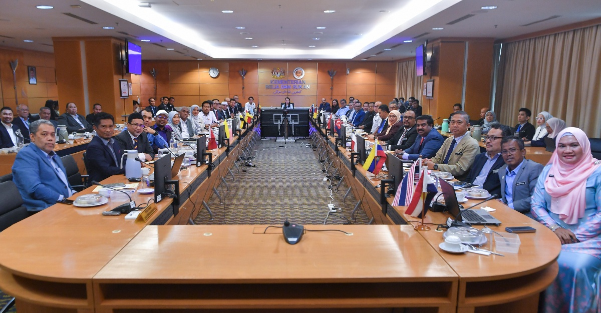 KBS Beri Geran RM 500 Ribu Untuk Naik Taraf Stadium Negeri, Tukar ...