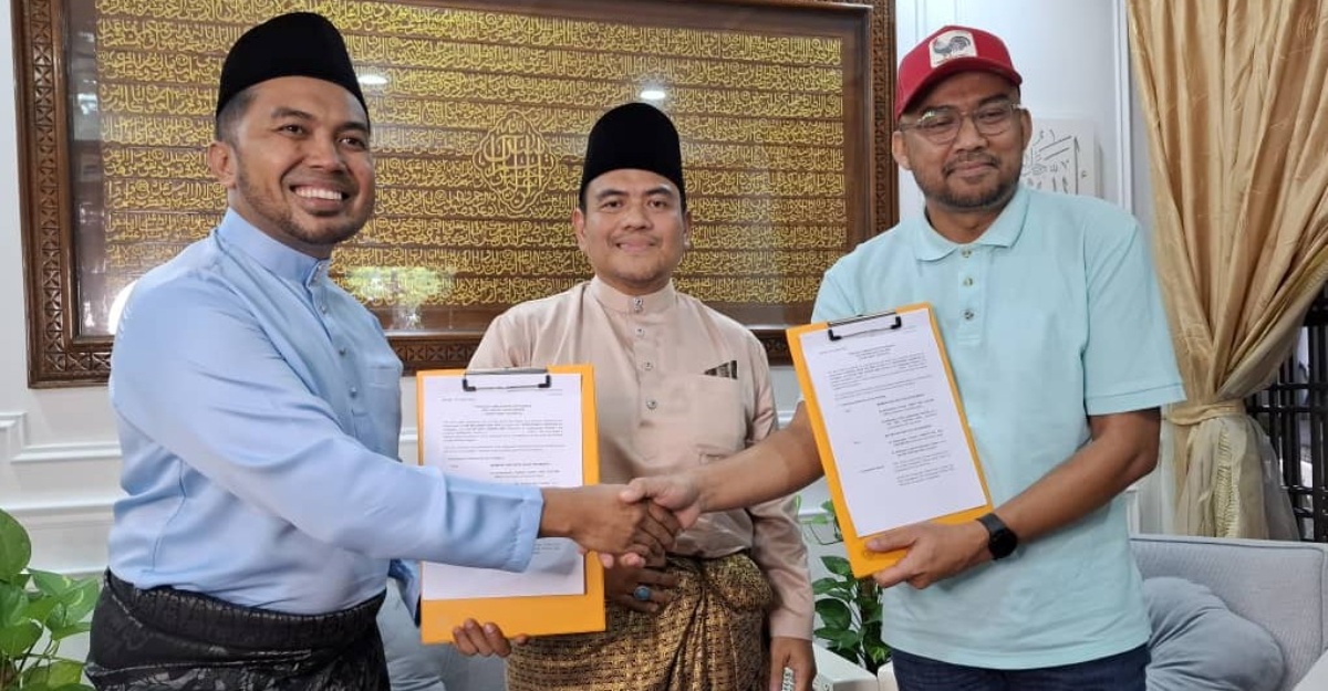 Dr Azizan Osman Besar Hati Beri Bimbingan Kepada Datuk Red Dalam Perniagaan