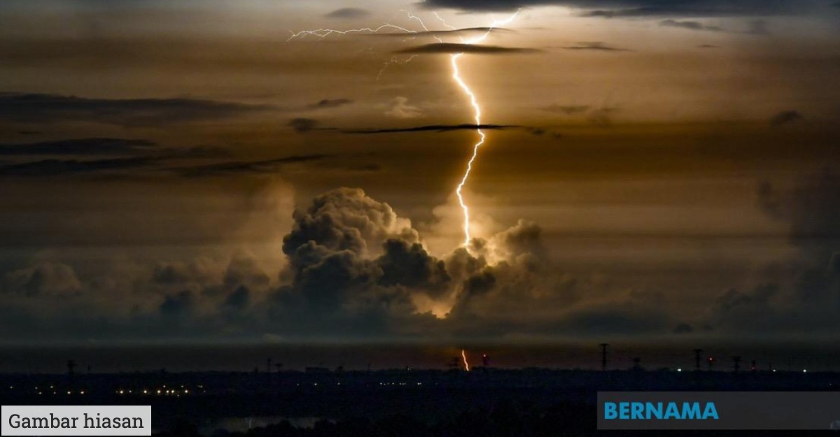 Hujan Lebat, Ribut Petir Diramal Badai 12 Negeri Hingga Malam Ini