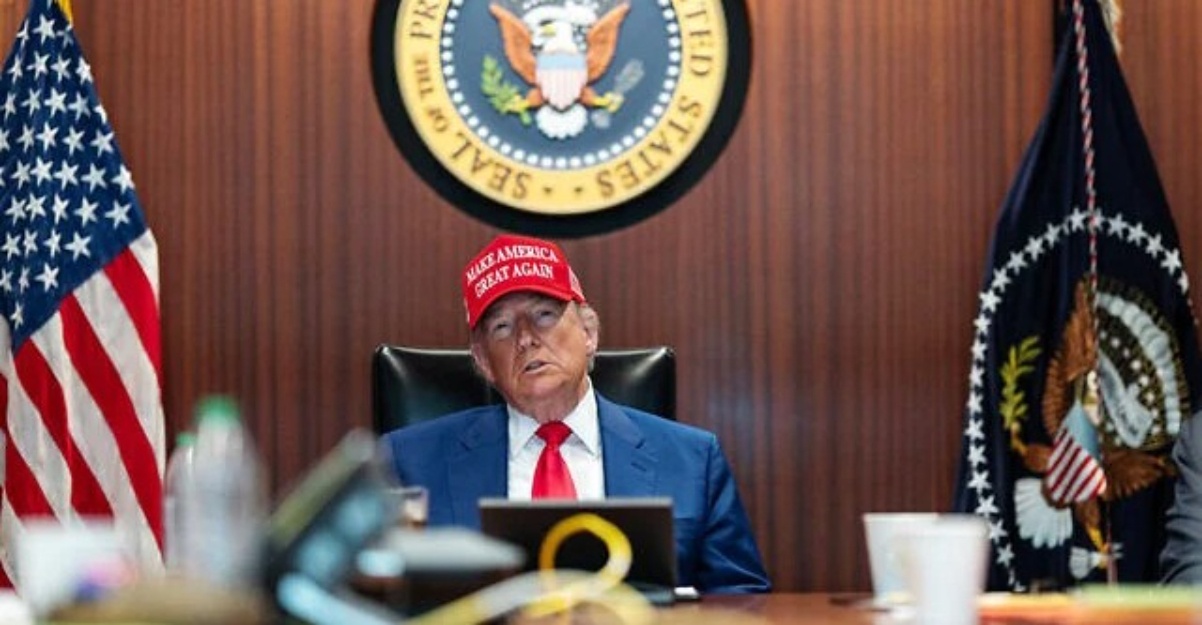 Trump Ucap Terima Kasih Kepada Iran Beri Amaran Awal