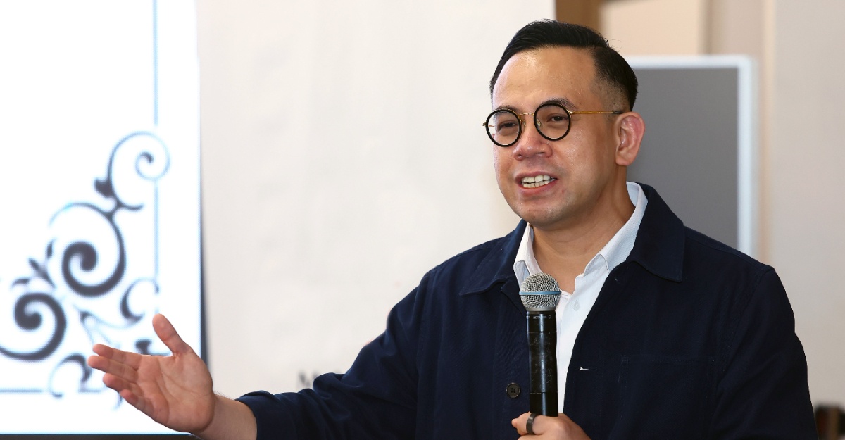 Steven Sim Kongsi Tujuh Buku Dibaca Sepanjang 2025, Buku PM Anwar Turut ...